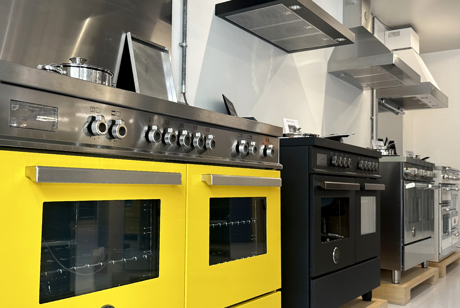 Range cookers on display - Rangecookers.co.uk